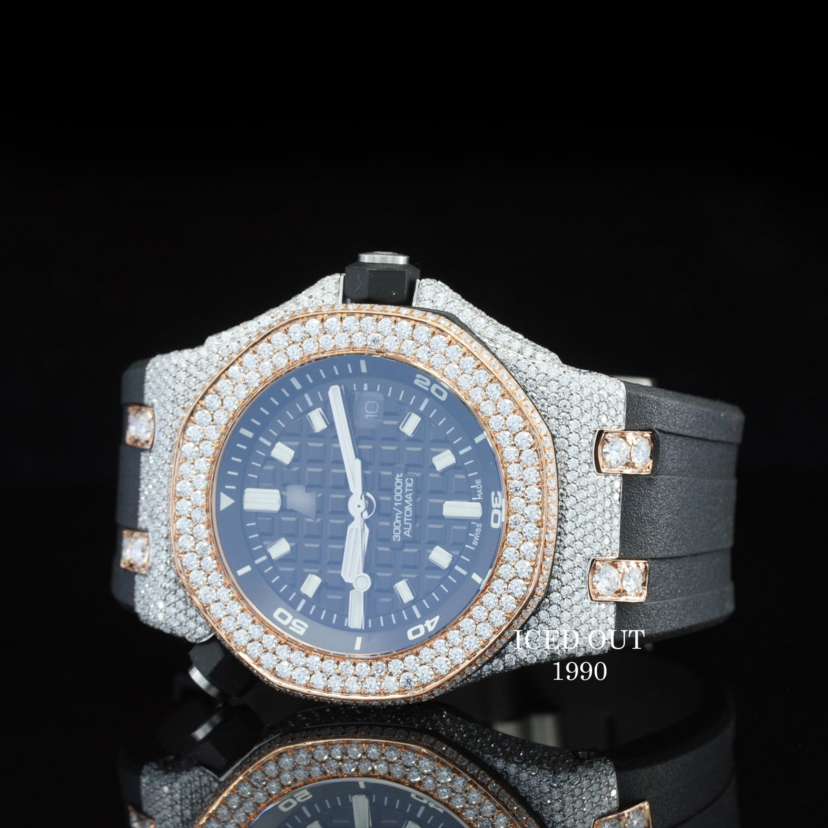 Awesome Diamond Iced Out Black Color Rubber Belt Automatic Wrist Moiss ...